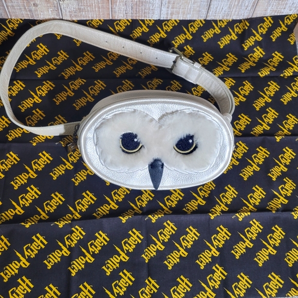 Warner Bros. | Bags | Harry Potter Hedwig Belt Bag Crossbody Bag | Poshmark